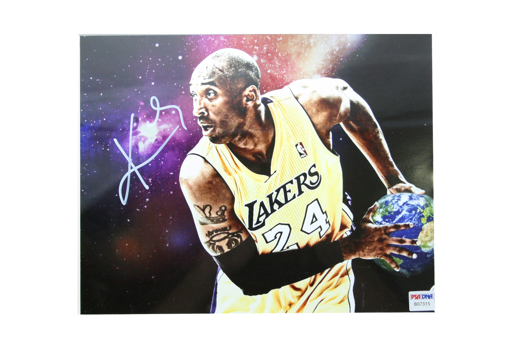 #24 Kobe Bryant Los Angeles Lakers Signed Galaxy Photo PSA/DNA - CV ...